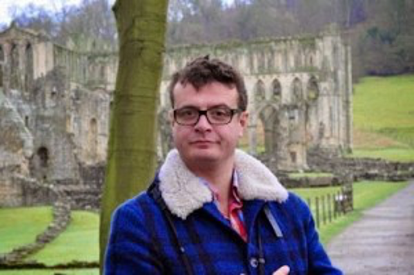 Shiny New Author: Questions for Angus Watson – Shiny New Books