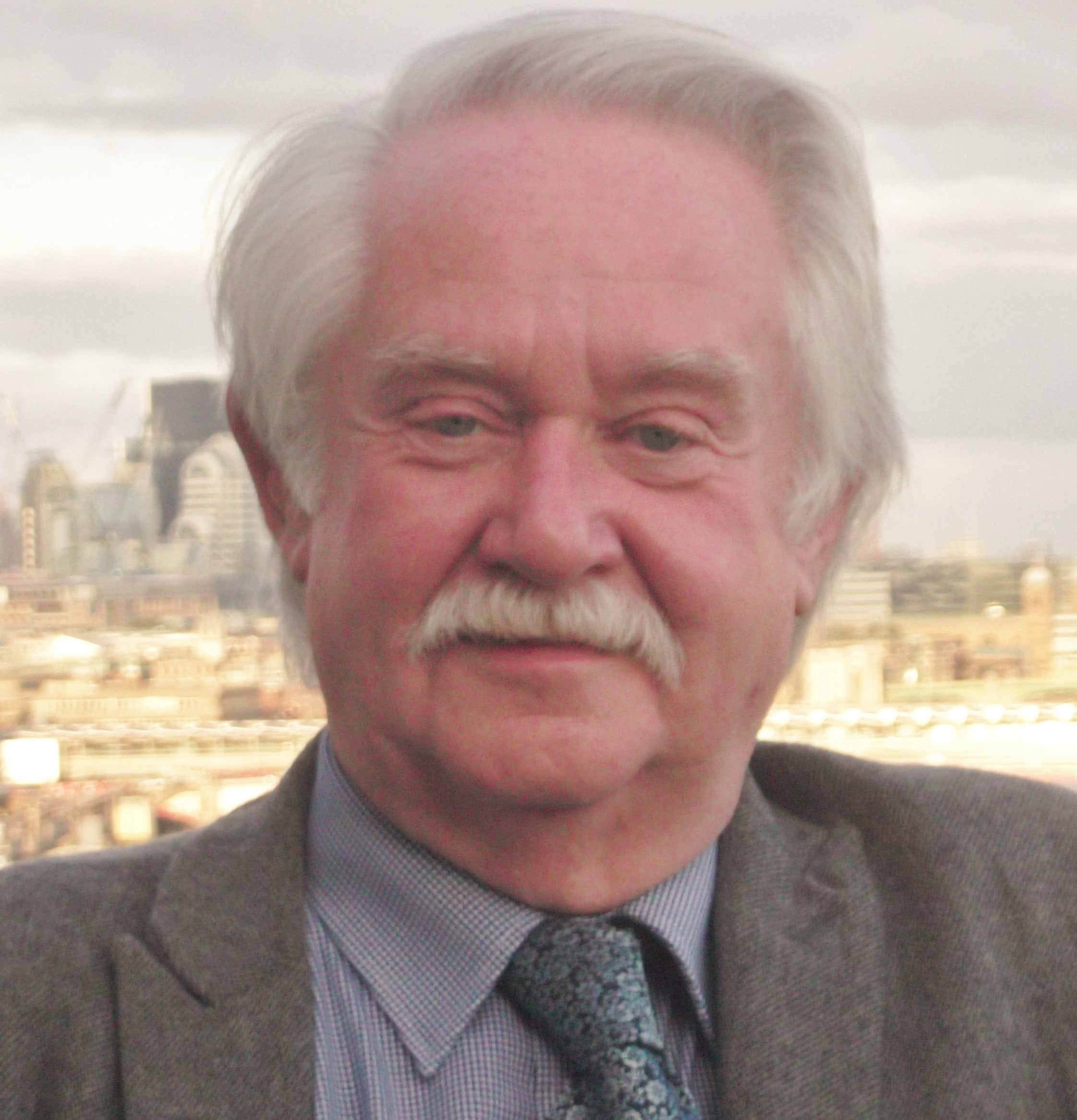 Q&A with Mike Ripley – Shiny New Books